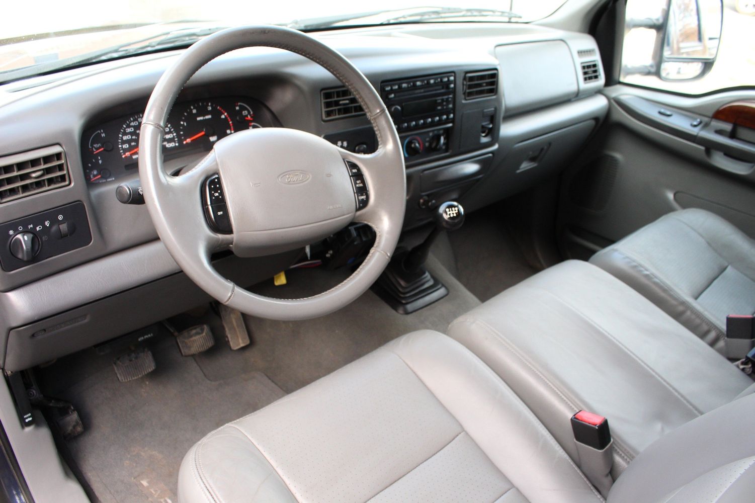 2002 Ford F-350 Super Duty Lariat | Victory Motors of Colorado
