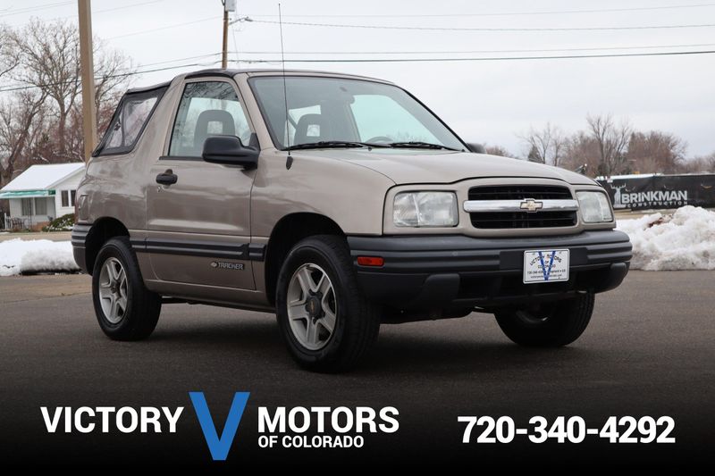 2002 Chevrolet Tracker Photos