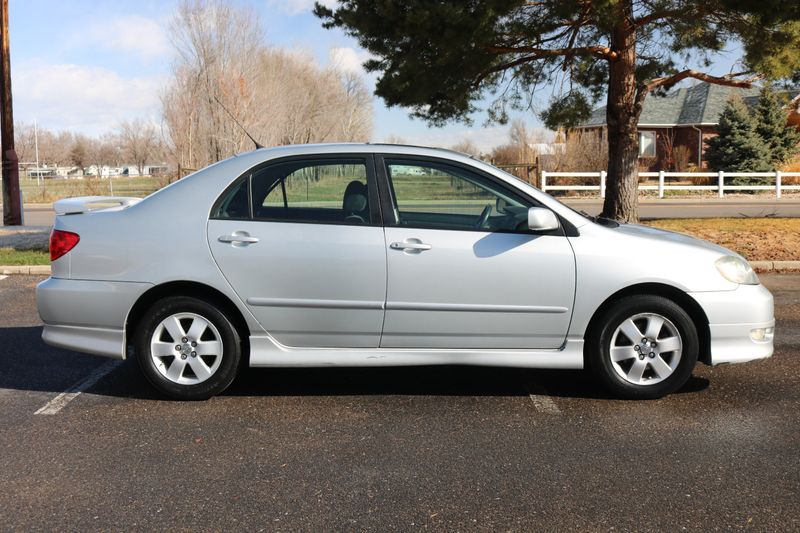 2006 Toyota Corolla Photos