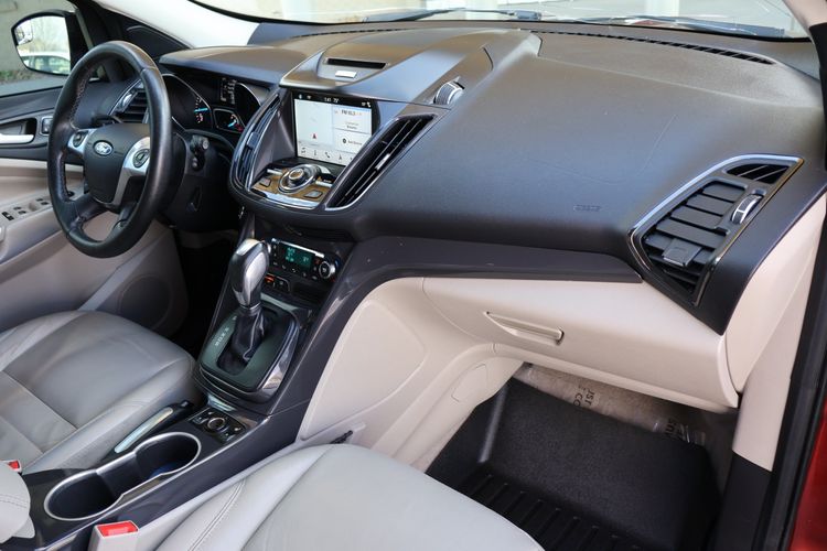 2016 Ford Escape Titanium | Victory Motors of Colorado