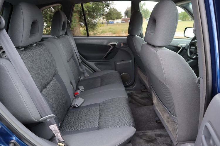 2003 Toyota RAV4 Base | Victory Motors of Colorado