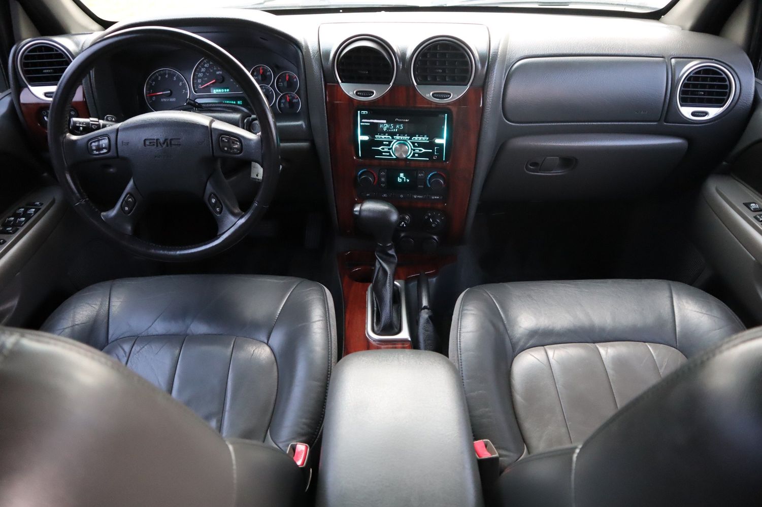 2002 GMC Envoy SLE | Victory Motors of Colorado