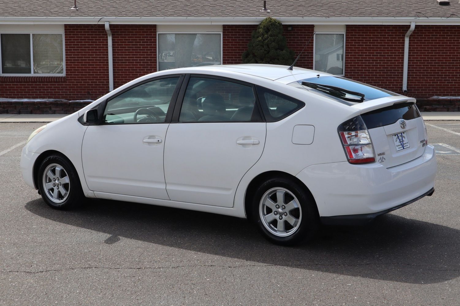 2004 Toyota Prius Base | Victory Motors of Colorado