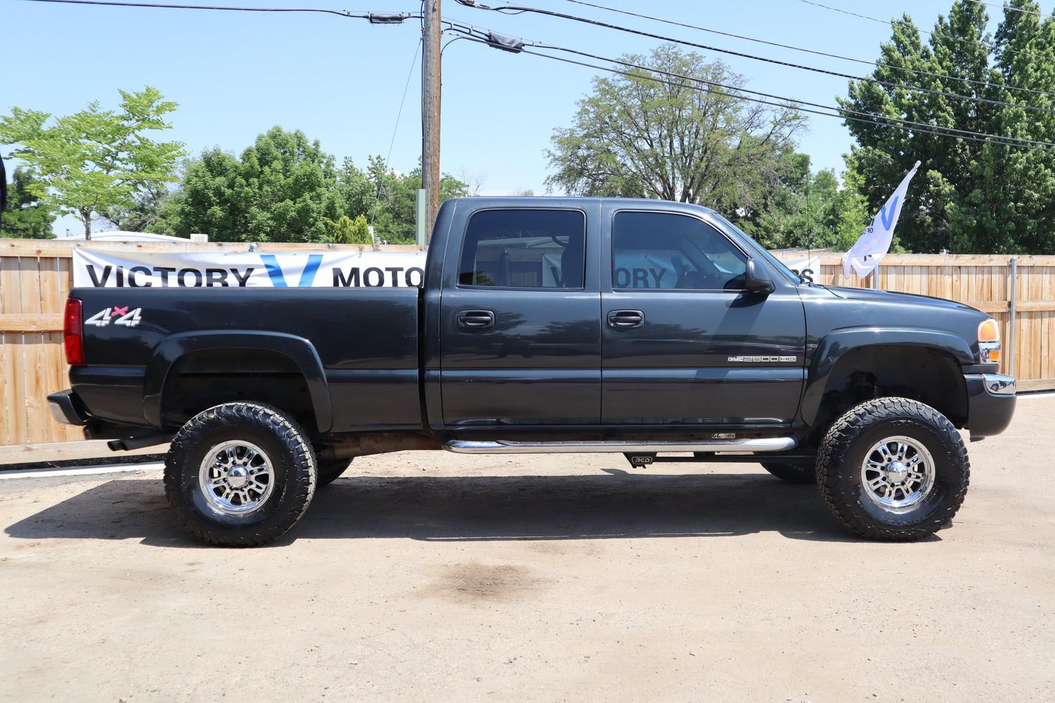 2003 GMC Sierra 2500HD SLE | Victory Motors of Colorado