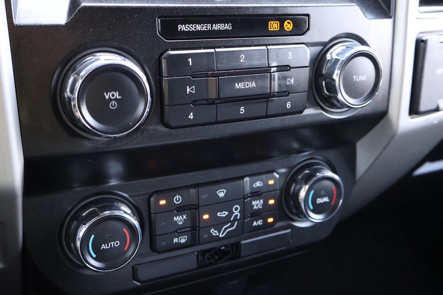 2019 Ford F-250 Super Duty Lariat | Victory Motors of Colorado