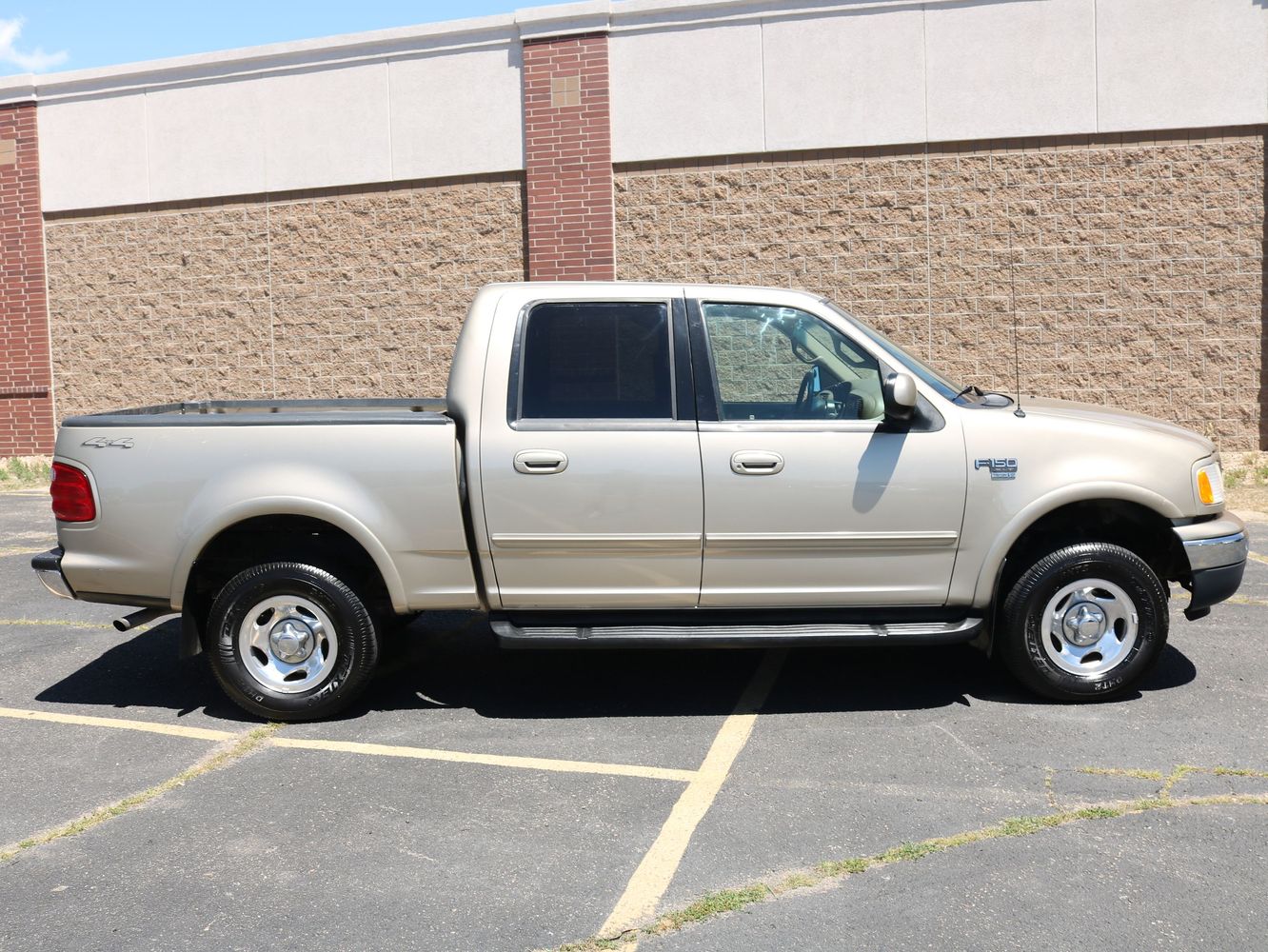 2001 Ford F-150 XLT | Victory Motors of Colorado