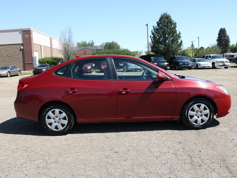 2009 Hyundai Elantra Photos