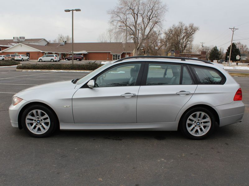 2006 BMW 325xi Photos