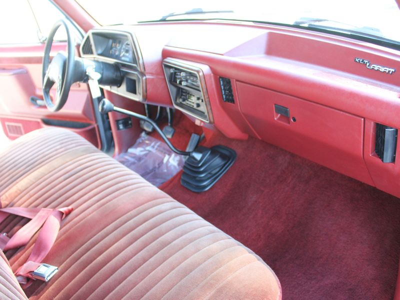 1987 Ford F-150 Photos
