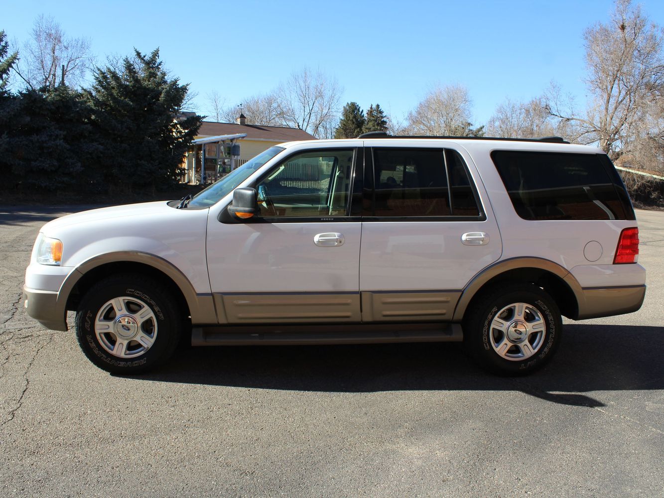 2004 Ford Expedition Eddie Bauer | Victory Motors of Colorado