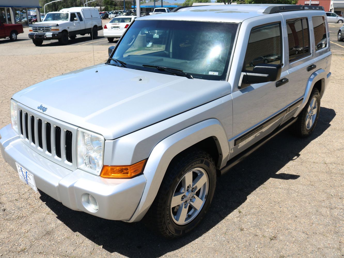 2006 Jeep Commander Base | Victory Motors of Colorado