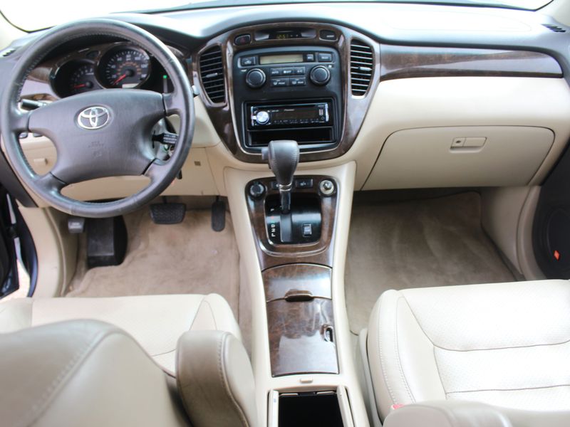 2003 Toyota Highlander Photos