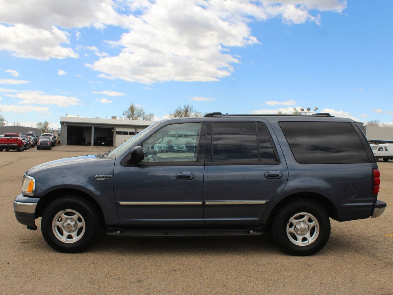 2000 Ford Expedition XLT | Victory Motors of Colorado