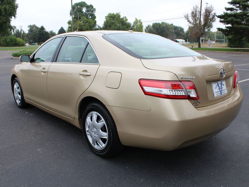 2011 Toyota Camry Photos