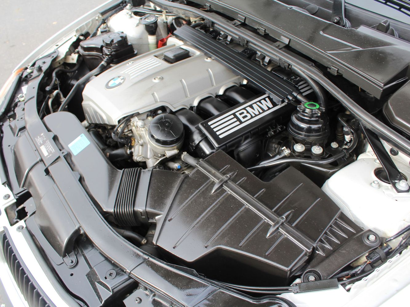 2006 BMW 325xi AWD | Victory Motors of Colorado