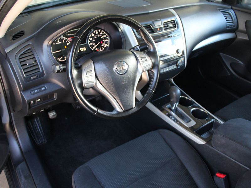 2014 Nissan Altima Photos