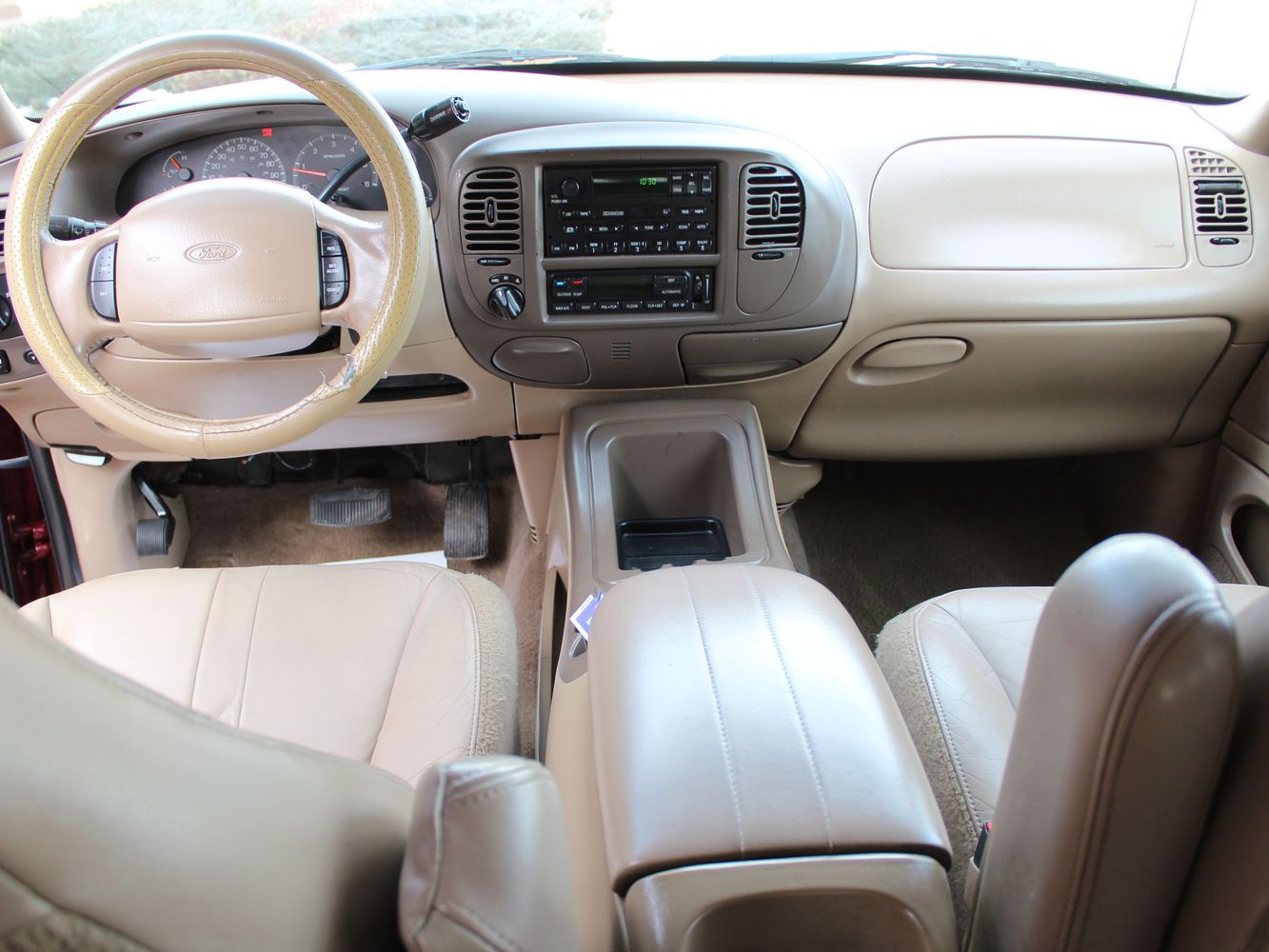 1999 Ford Expedition | Victory Motors of Colorado