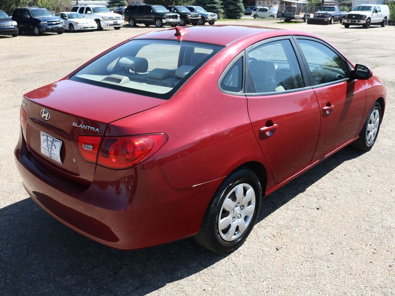 2009 Hyundai Elantra Photos