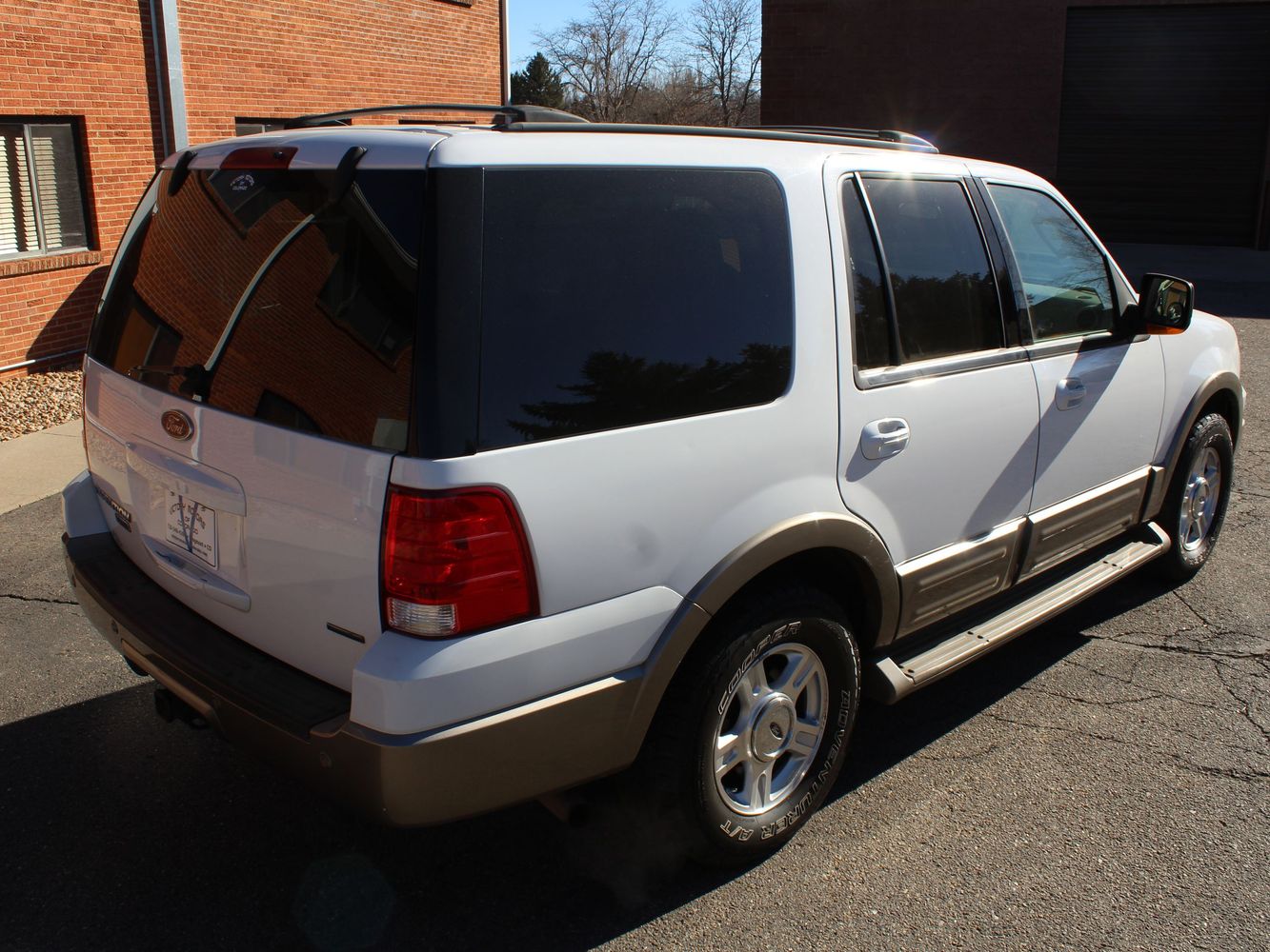 2004 Ford Expedition Eddie Bauer | Victory Motors of Colorado