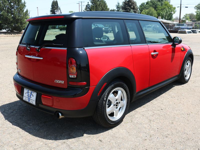 2009 MINI Cooper Clubman Photos