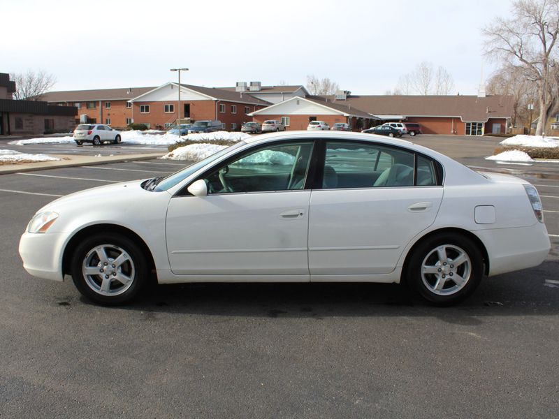 2003 Nissan Altima Photos
