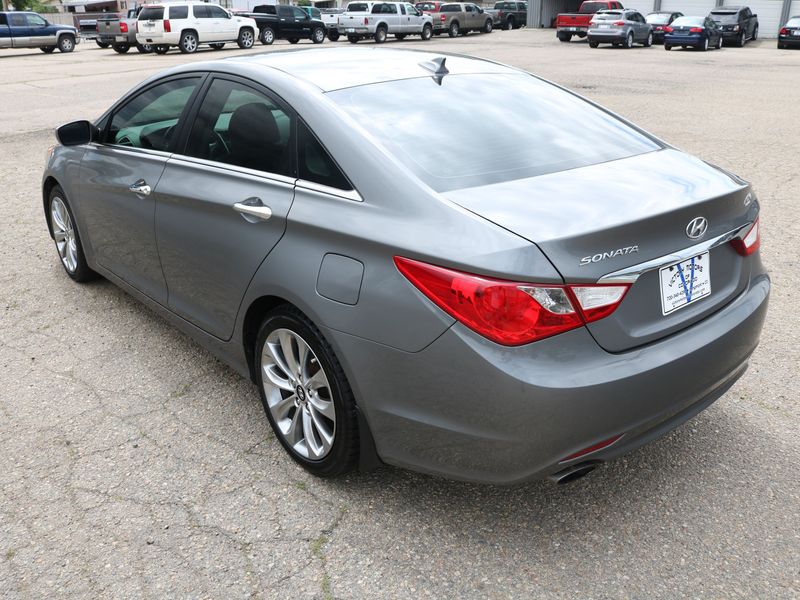 2012 Hyundai Sonata Photos