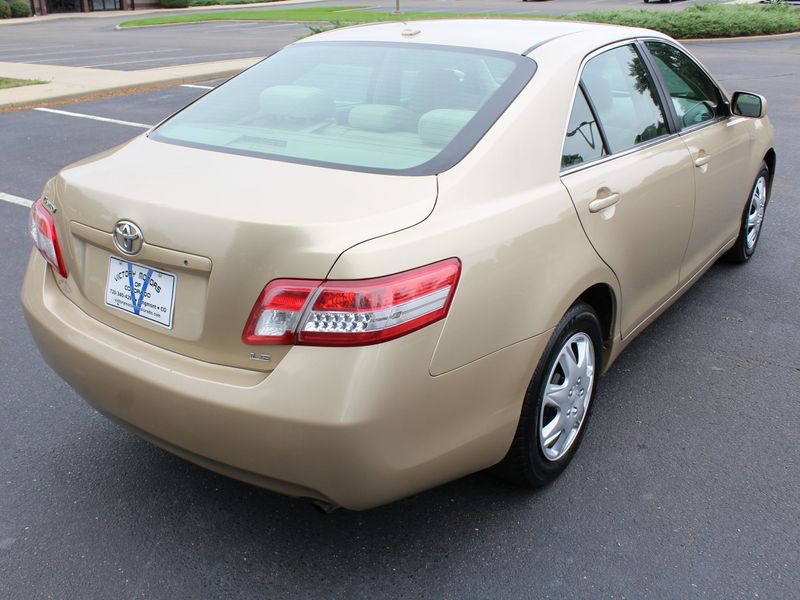 2011 Toyota Camry Photos