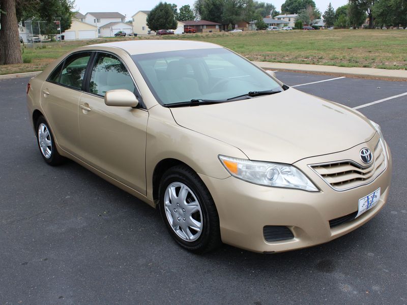 2011 Toyota Camry Photos